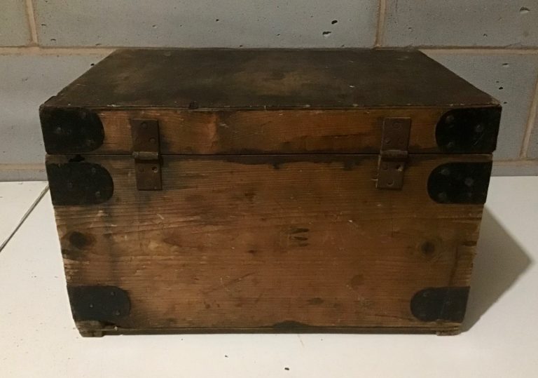 Vintage Mid 20th Century Tuck Box - Second Chance