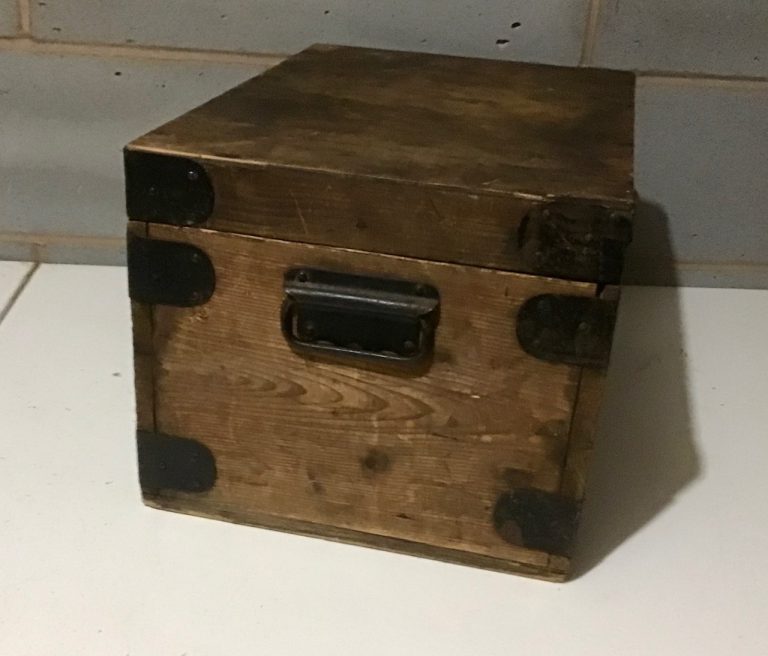 Vintage Mid 20th Century Tuck Box - Second Chance